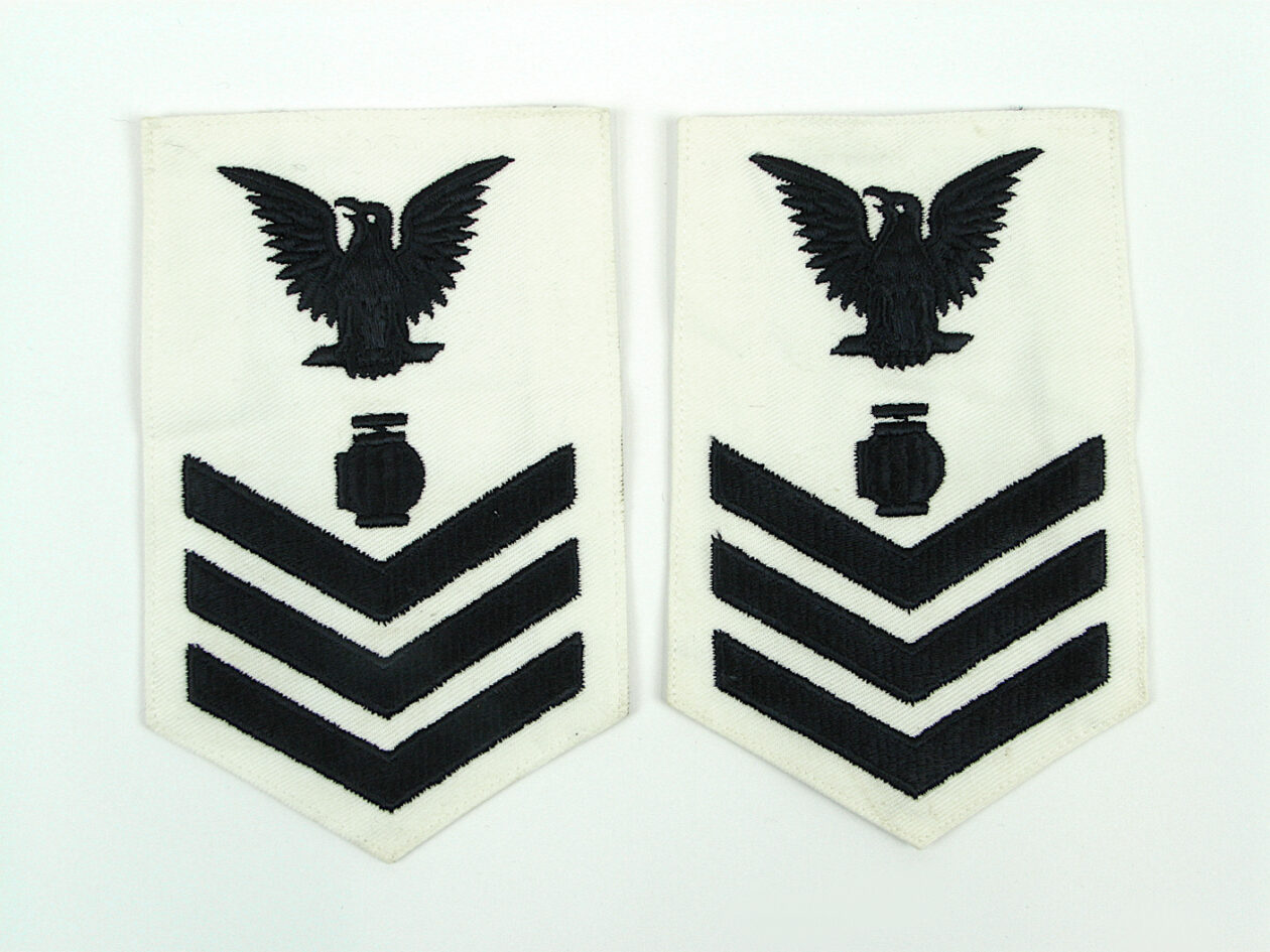 U.S. Navy Petty Officer 1st Class (Utilities Manager) Rank Stripes ...